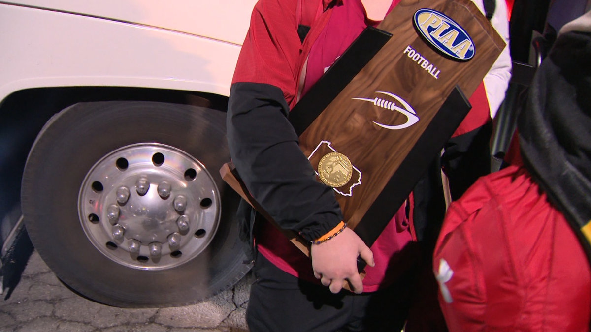 Avonworth defeats Northwestern Lehigh to win PIAA Class 3A football ...