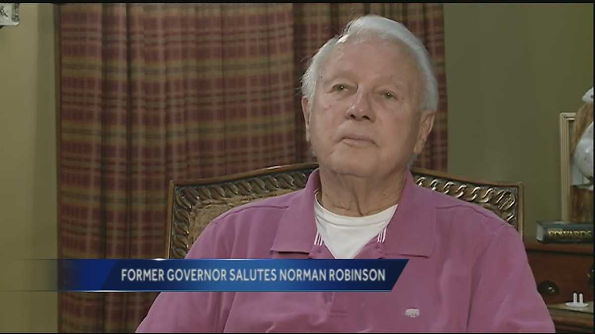 Edwin Edwards salutes Norman Robinson
