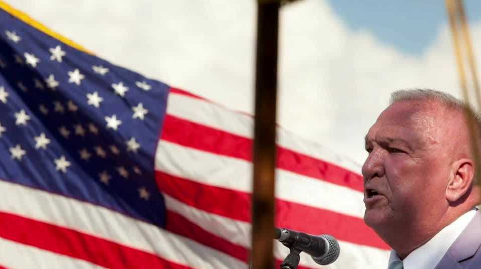 Columbiana mourns the passing of Former Mayor Stancil Handley