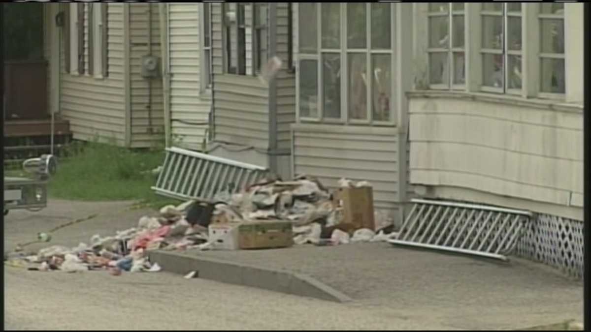 Rescue crews find extreme hoarding situation trying to save man