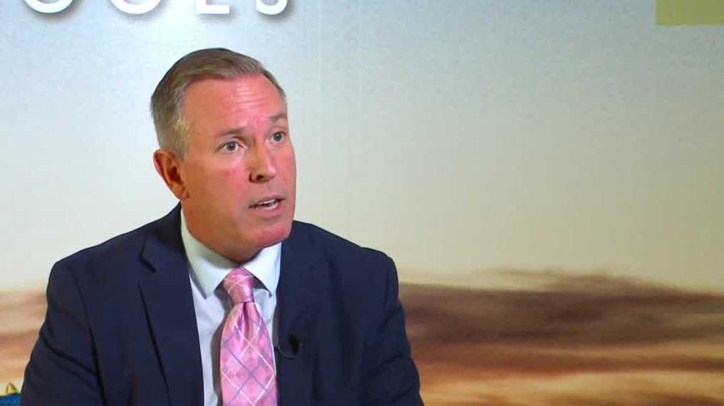 Iowa's largest school district begins year with new leader