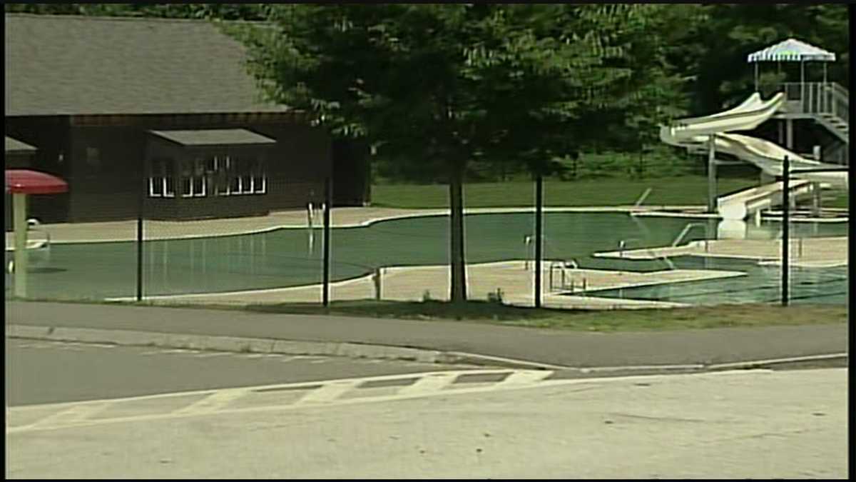 Manchester opens public pools