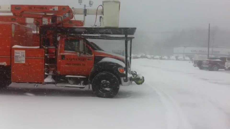 Unitil says no outages reported so far