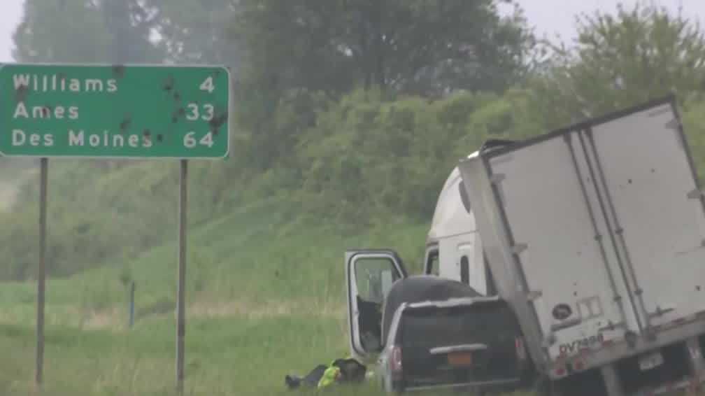 Iowa deadly crash: I-35 wreck leaves one driver dead