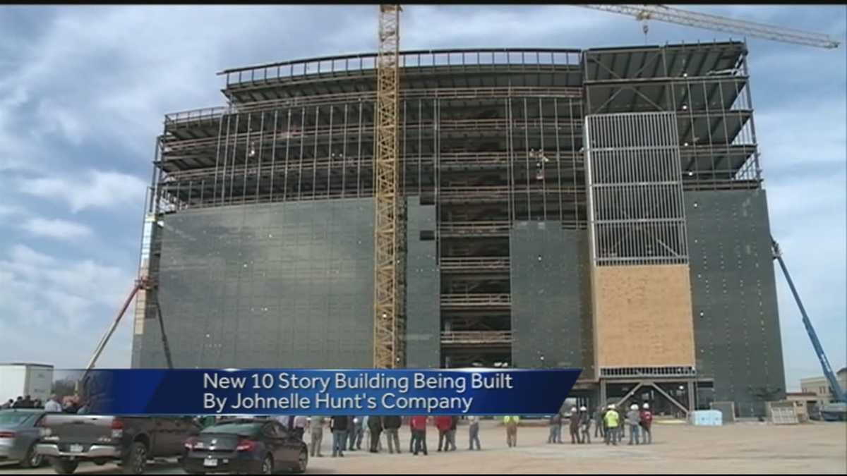 40/29 goes inside Hunt Tower