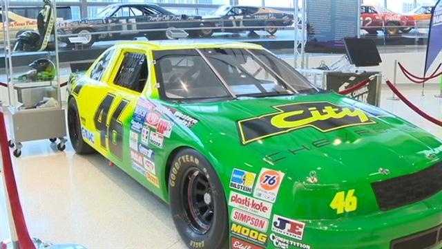 Del Rodgers checks out NASCAR Hall of Fame in Charlotte