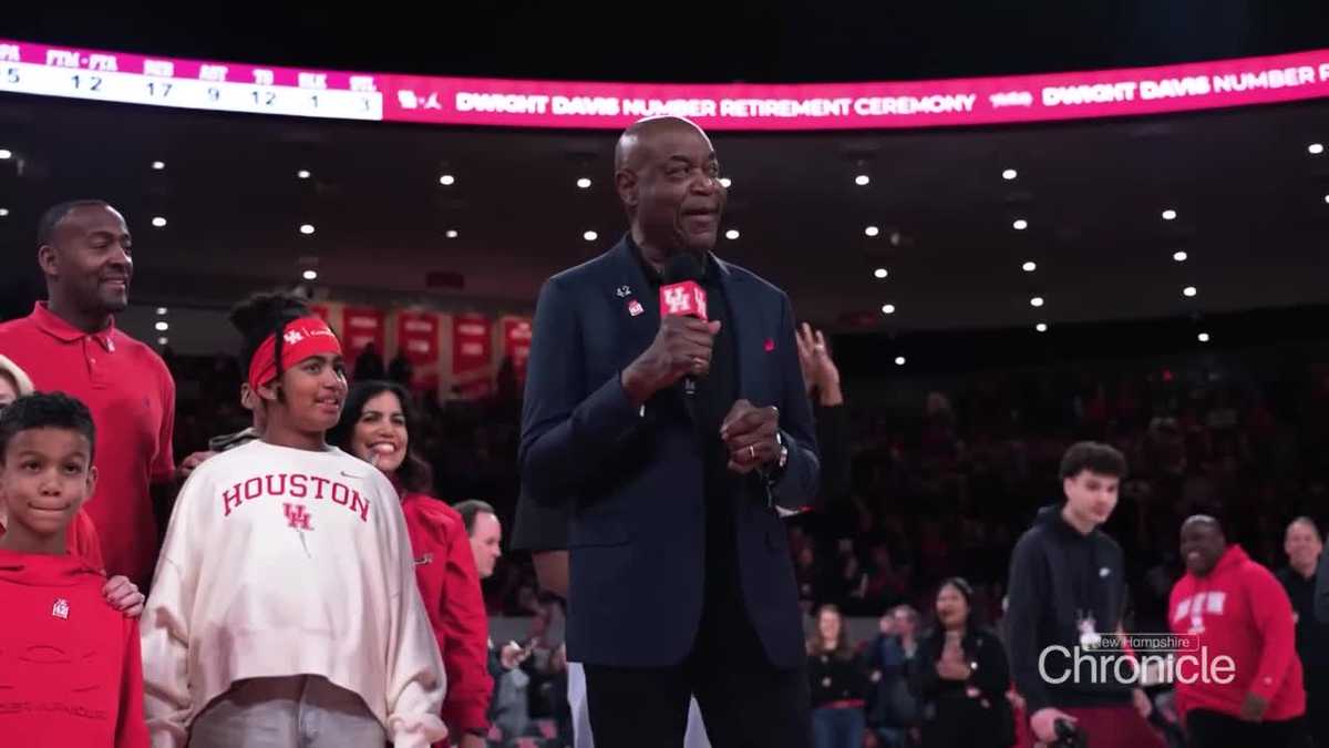 NH Chronicle: Dwight Davis has jersey retired by Houston