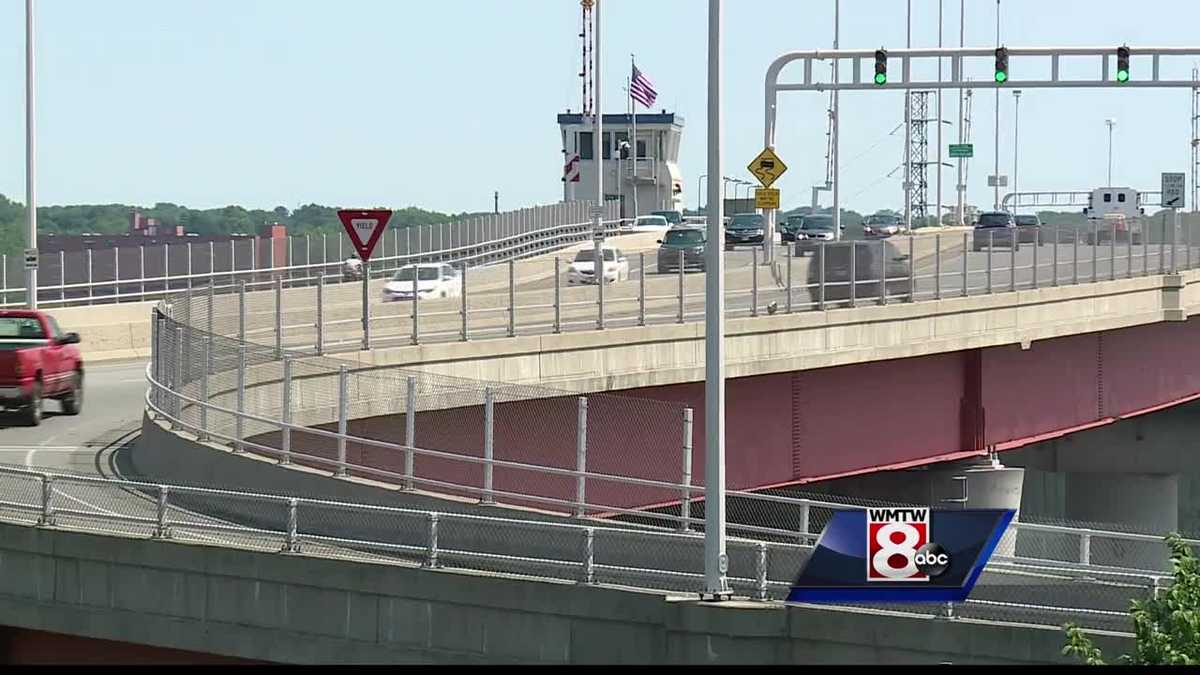 The Casco Bay Bridge keeps getting stuck; so, what is the DOT doing?