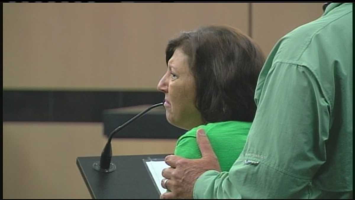 Courtroom outbursts delay sentencing in murder trial
