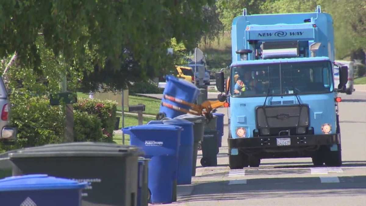 Sacramento discuses increase service, fees for recycling