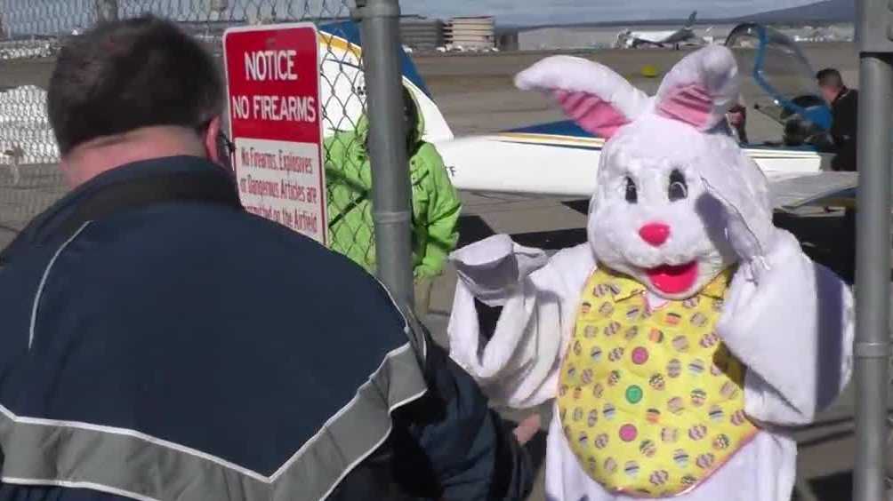 Easter Bunny visits Aviation Museum of New Hampshire