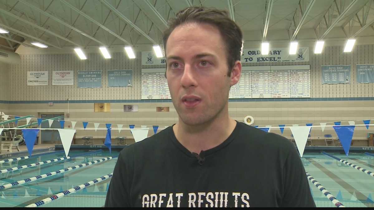 Olympic gold medal swimmer hosts swimming clinic