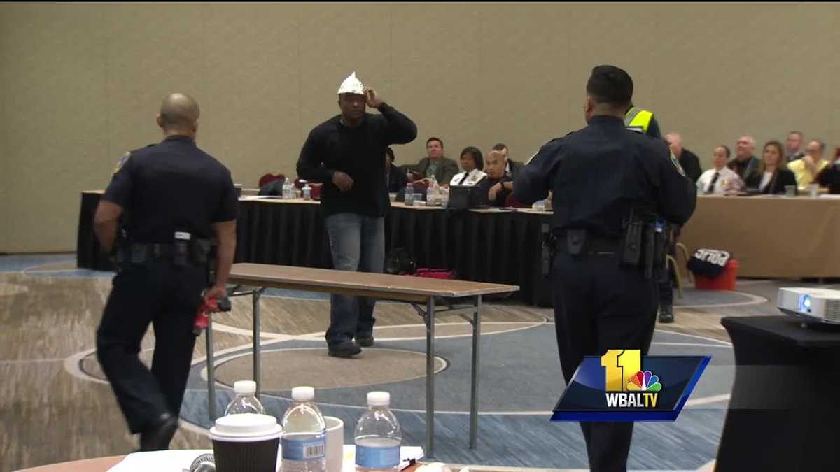 Video: BPD learns how to diffuse situations with the mentally ill