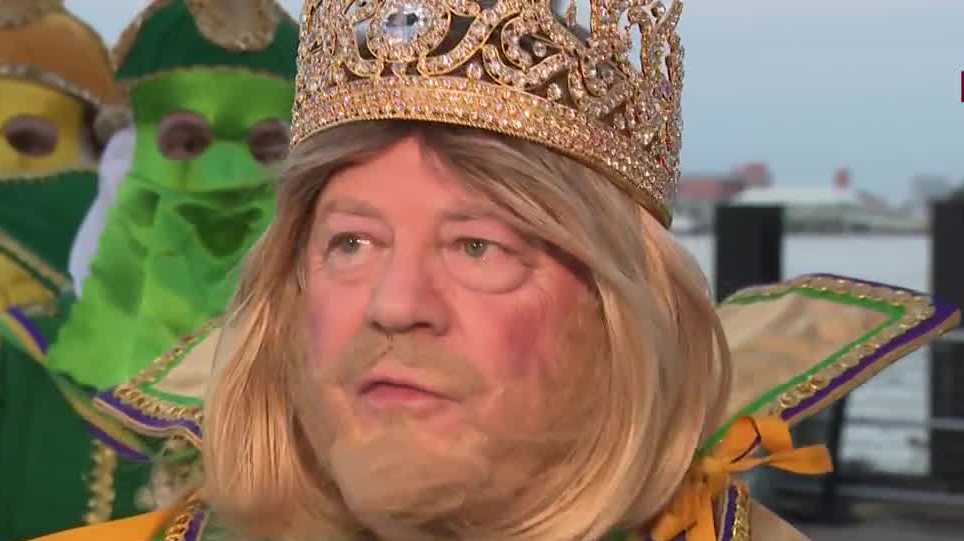 New Orleans Rex King and Queen riverfront arrival