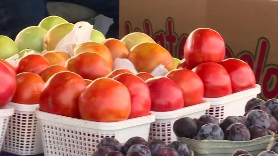 Alabama Farmers Market prepares for Fourth of July rush