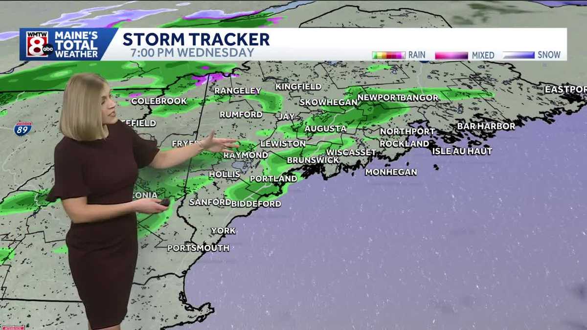 Showers & fog develop tonight