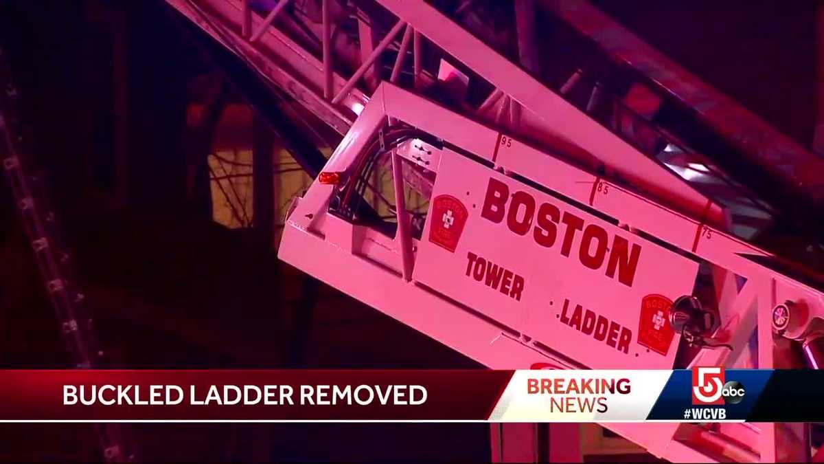Firefighter unhurt as ladder collapses on 3-story building