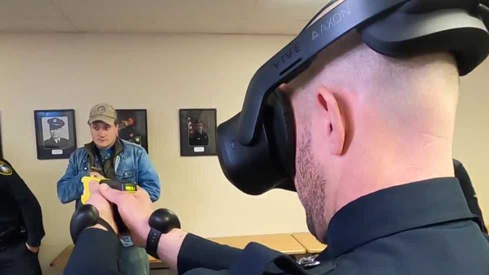 Gilford NH police begin to train with VR