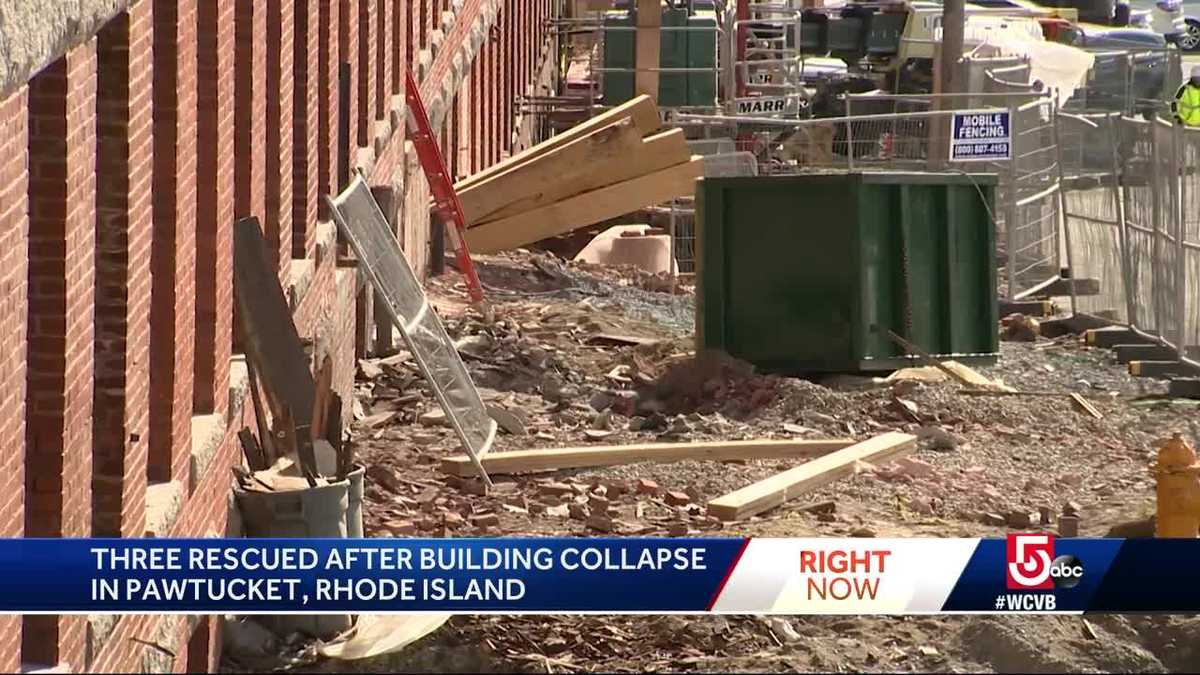 3 workers hurt, 1 critical, in mill building stair collapse
