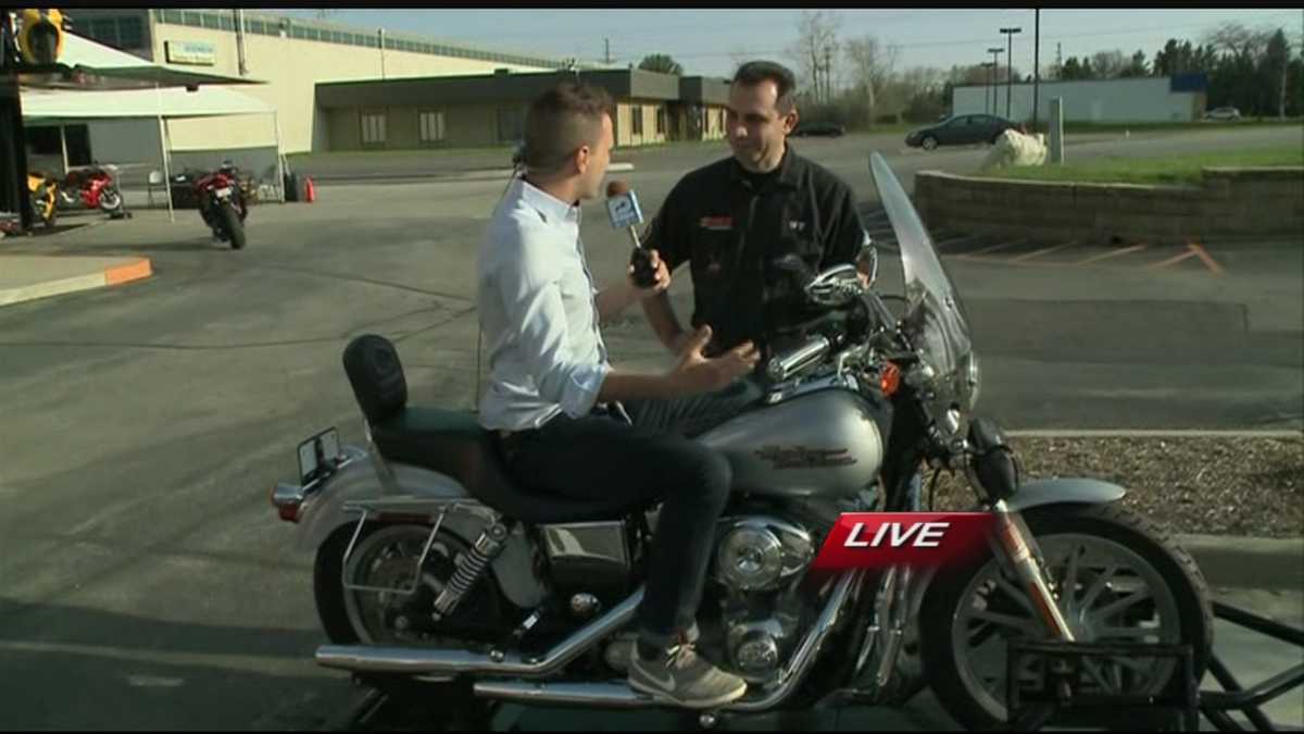 Kidd gets revved up at motorcycle safety event