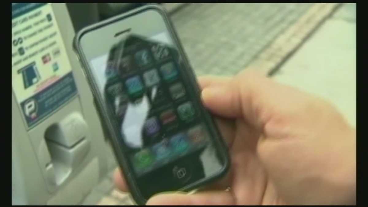 How Cell Phones Are Affecting Your Upper Body