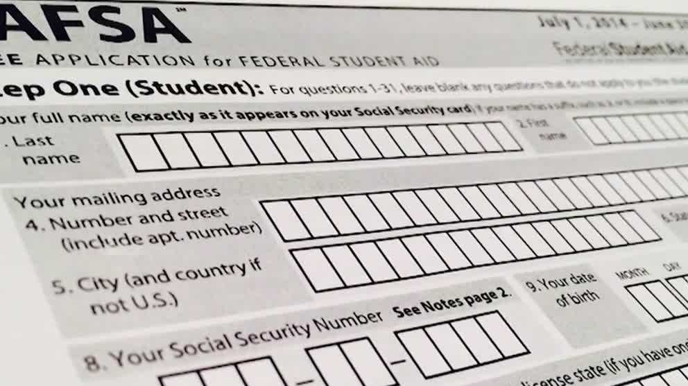 FAFSA application setback worries New Hampshire colleges
