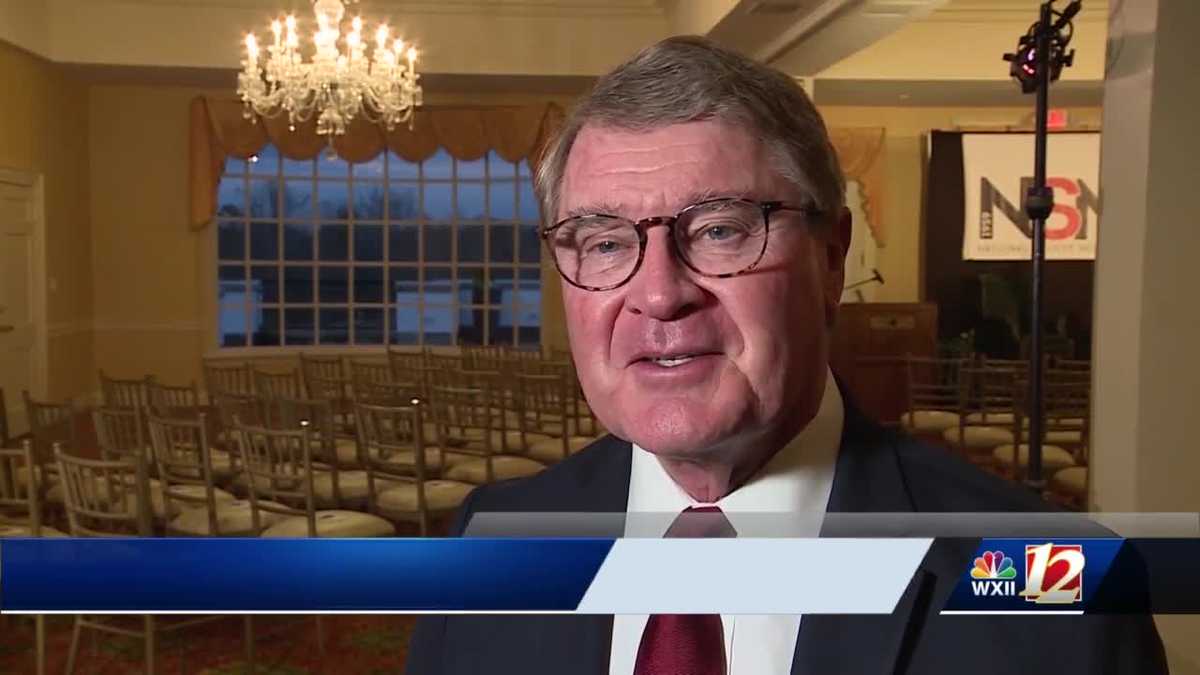 ACC Commissioner John Swofford announces plans to retire next year