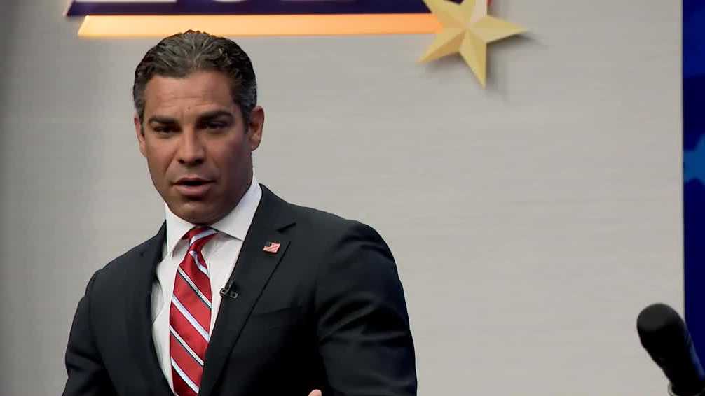 Miami Mayor Suarez answers questions from NH voters