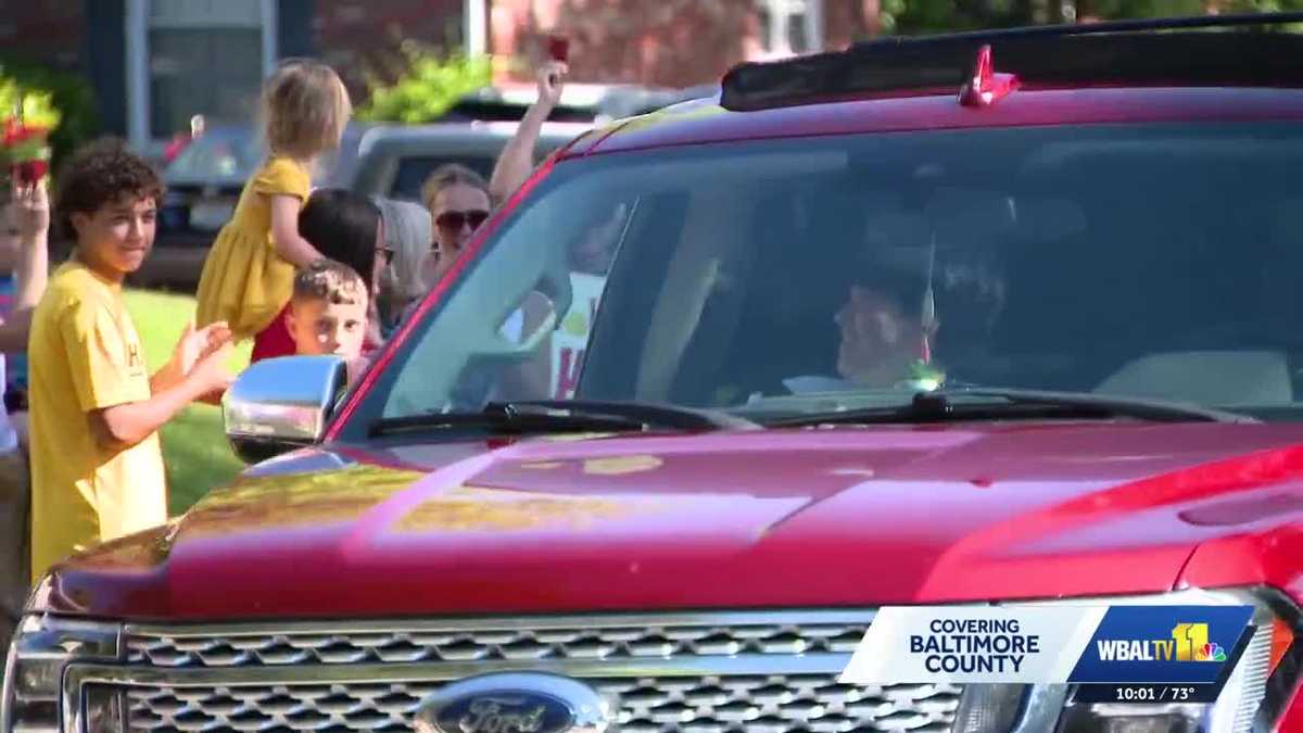 Timonium community welcomes injured teen home after crash