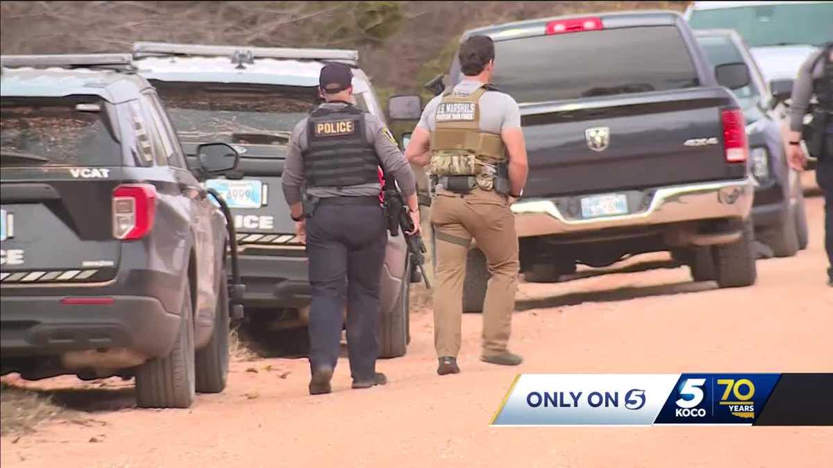 Woman describes encounter with suspect during Oklahoma manhunt