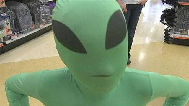 Tips on safe costumes for Halloween