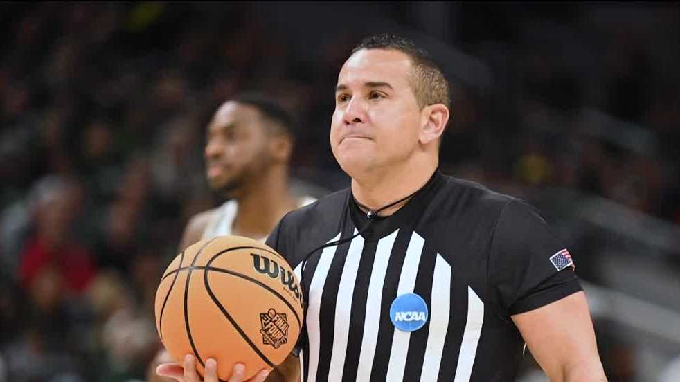 Pittsburgh police chief will be a basketball referee again