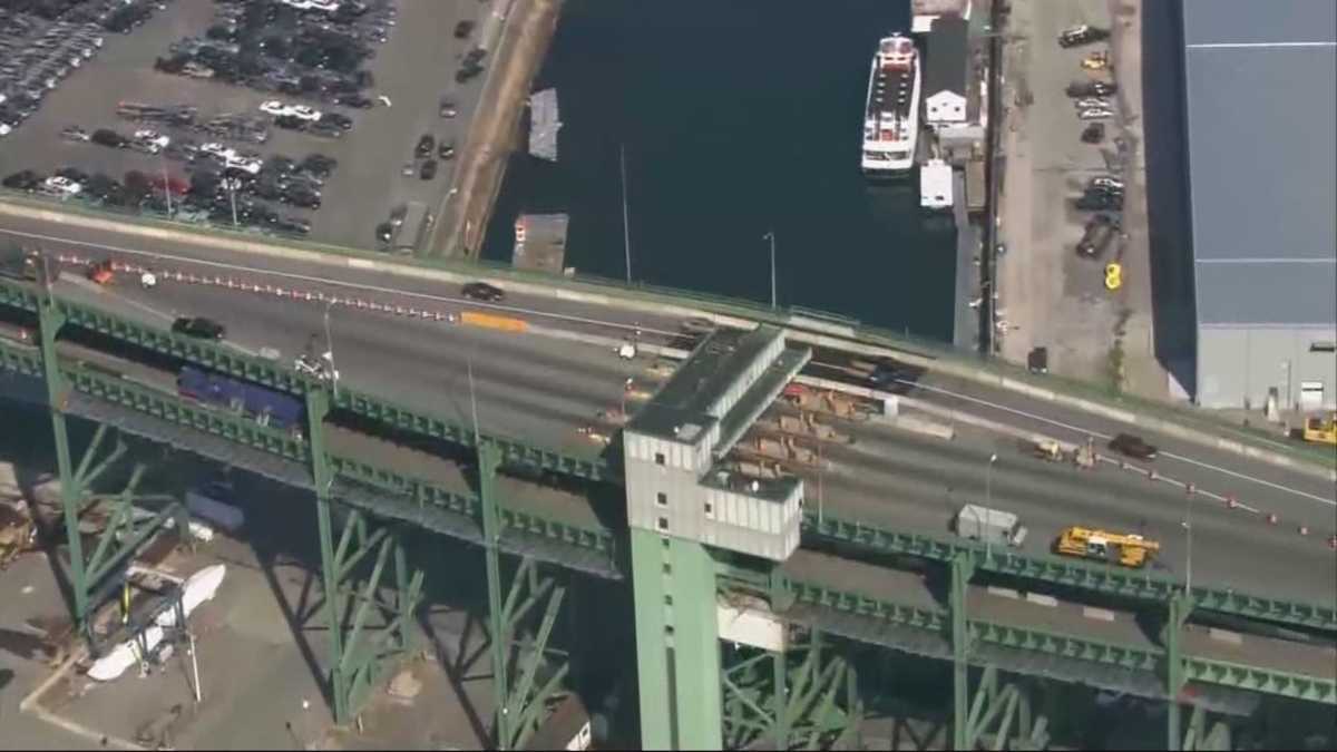State changing Tobin Bridge toll fines
