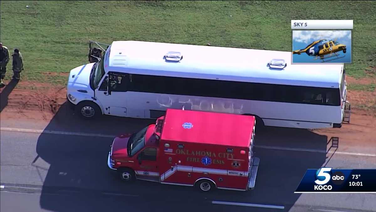 Corrections officer hailed as hero after ODOC bus emergency