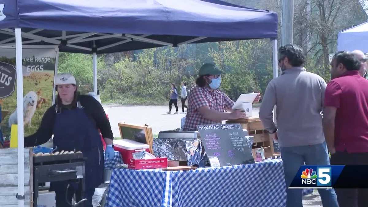 Burlington Farmer's Market returns to Pine Street