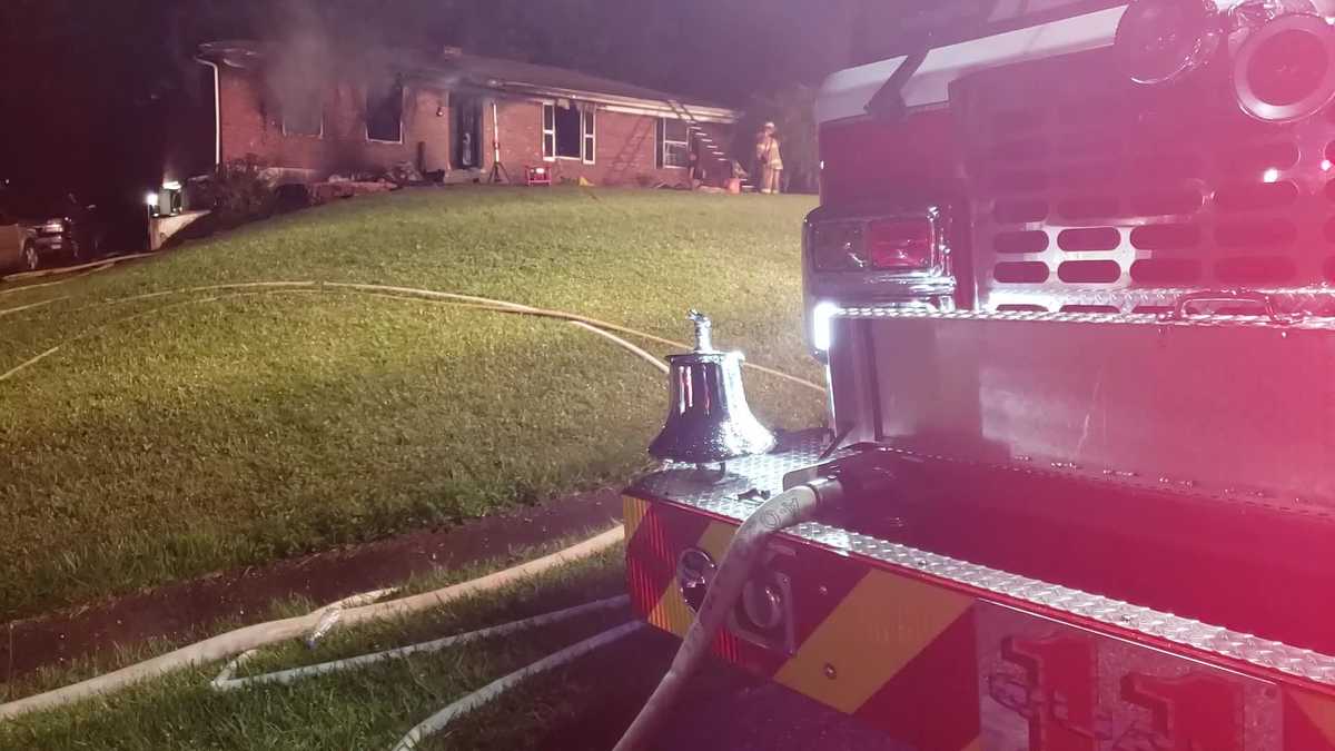 2 taken to hospital for smoke inhalation, burns after fire in Floyd ...