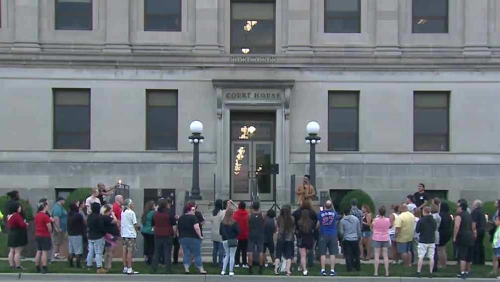 Family hosts community vigil for Jacob Albright, who police say died by ...