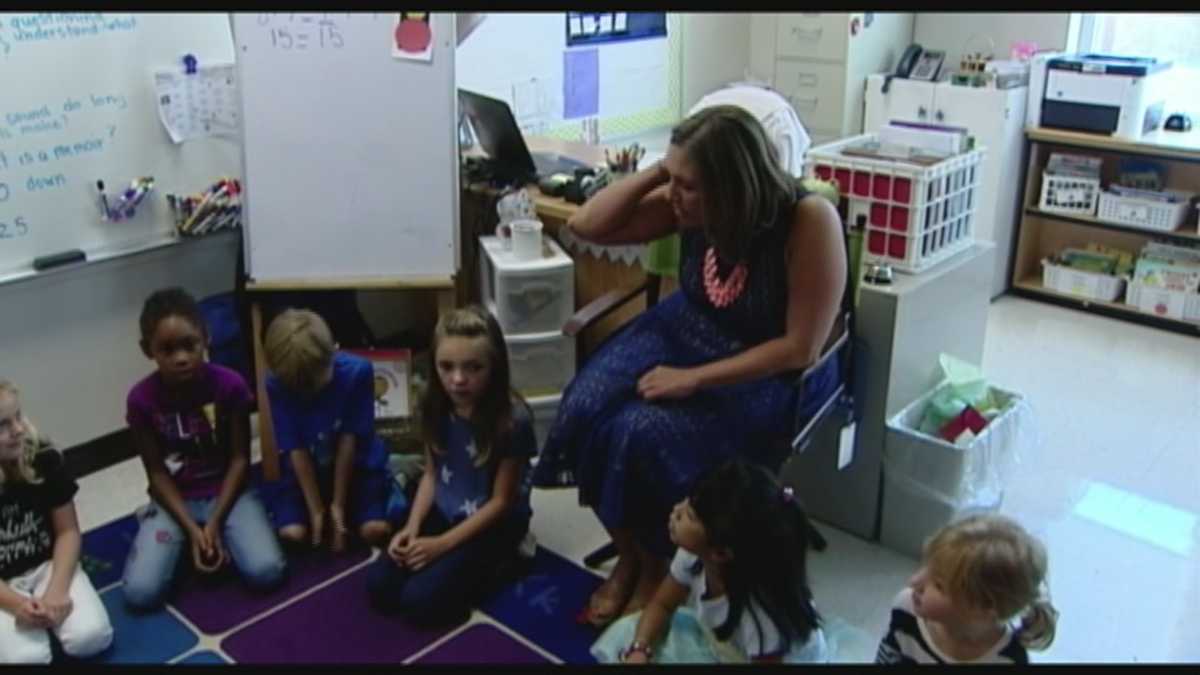 Taylors Elementary School teacher wins Golden Apple Award