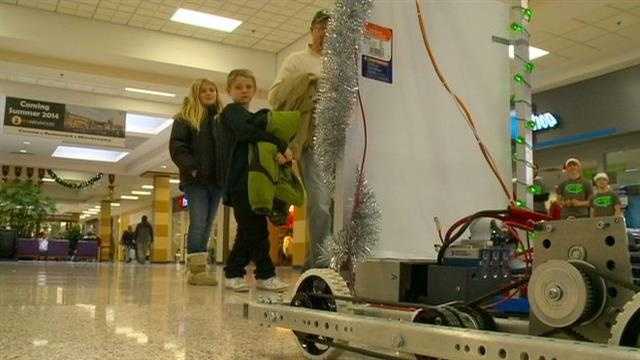 Iowa students build bell-ringing robot