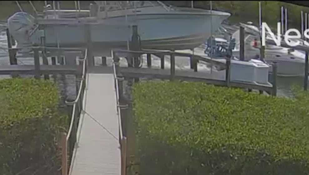 Boat crash into dock and jet ski lift in Cape Coral shocks neighbors