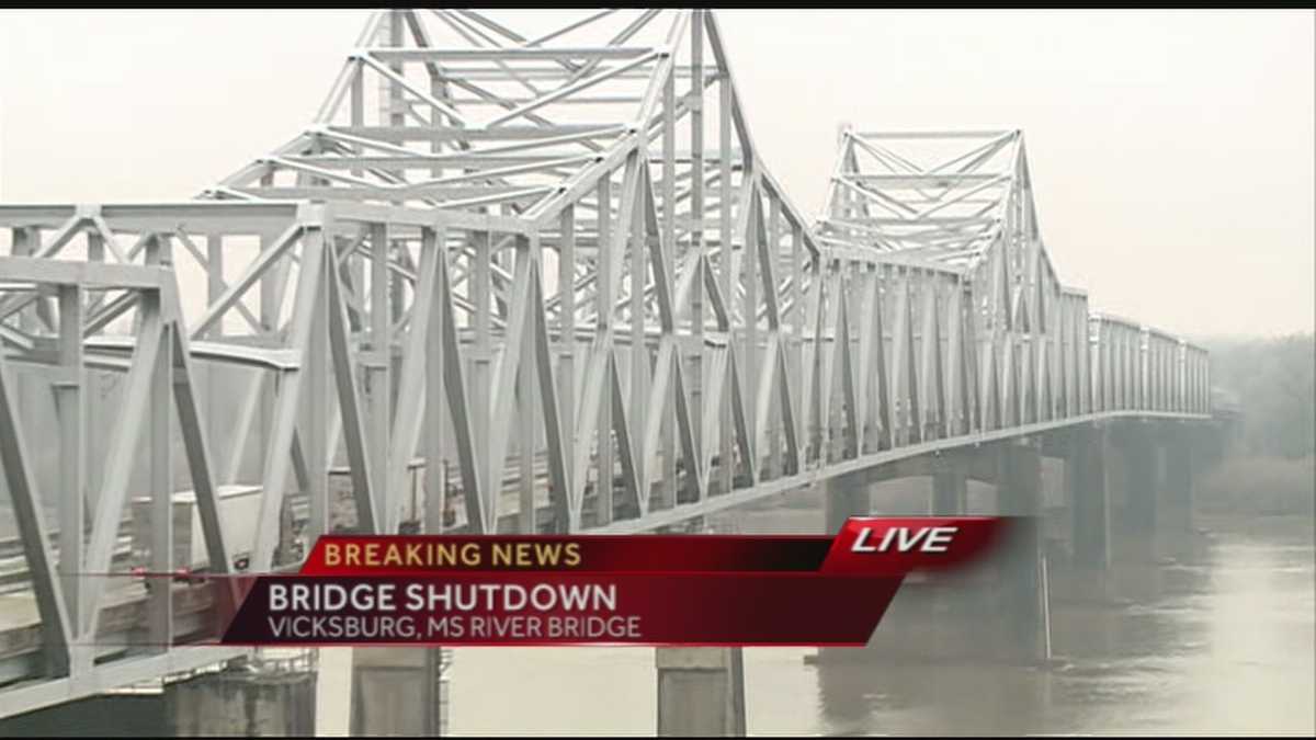 Wreck causes chemical leak on I-20 bridge
