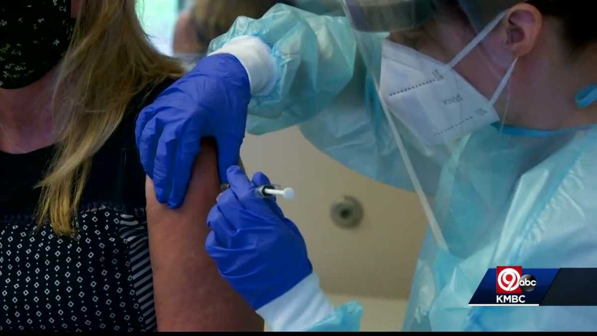 Security experts warn about cyberattacks targeting vaccine distribution