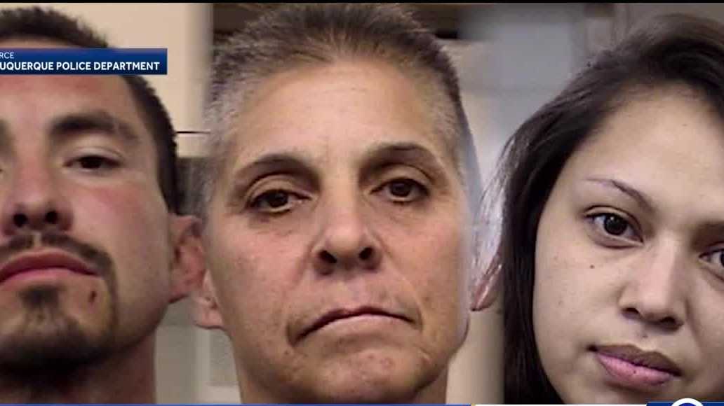 3 suspects caught red-handed in bait car sting