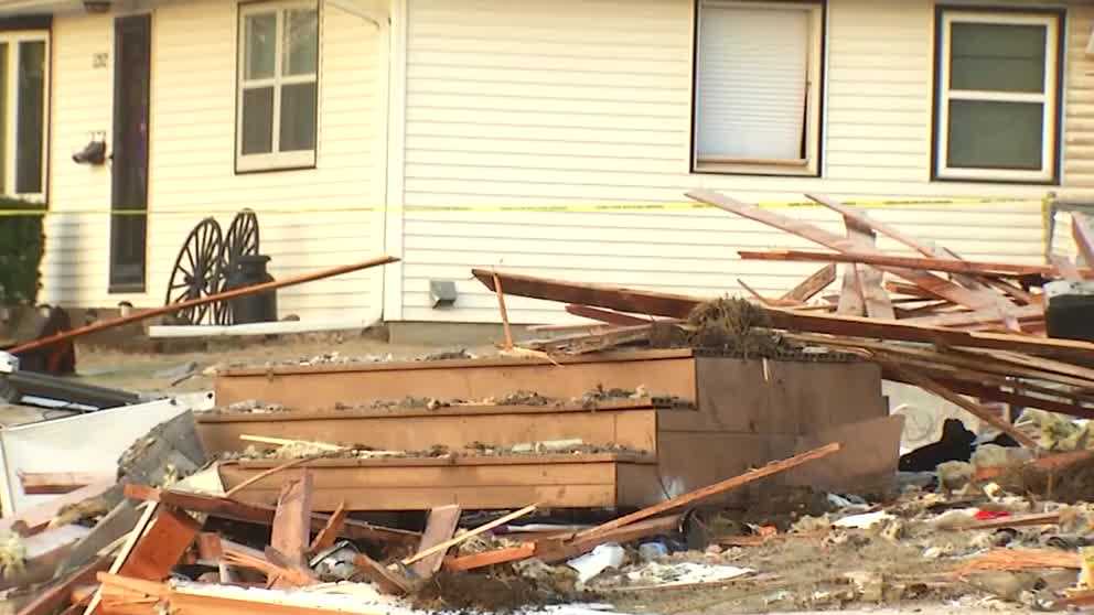 Waterloo, Iowa house explodes; one person pulled from the home