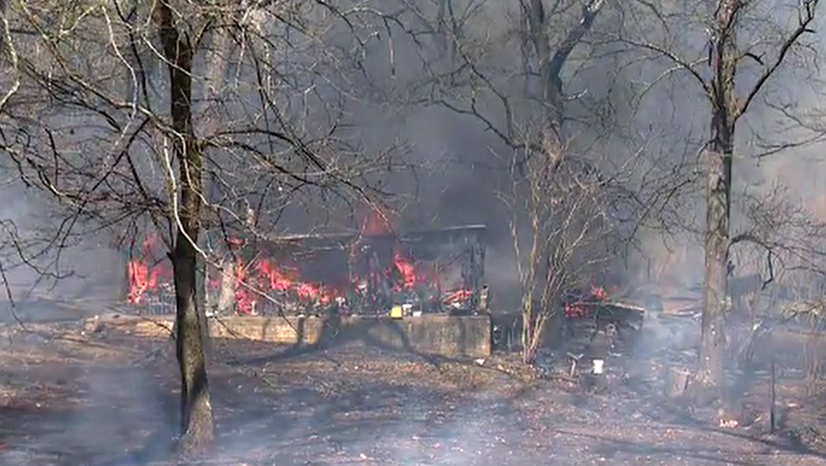 Arkansas fire crews putting out wildfires across the state