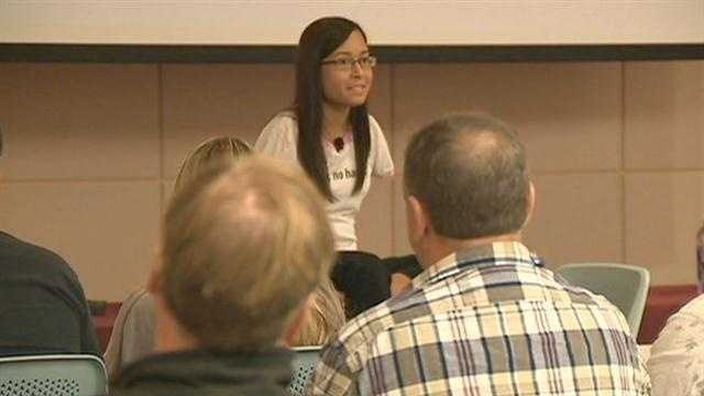 Armless pilot shares her story of empowerment