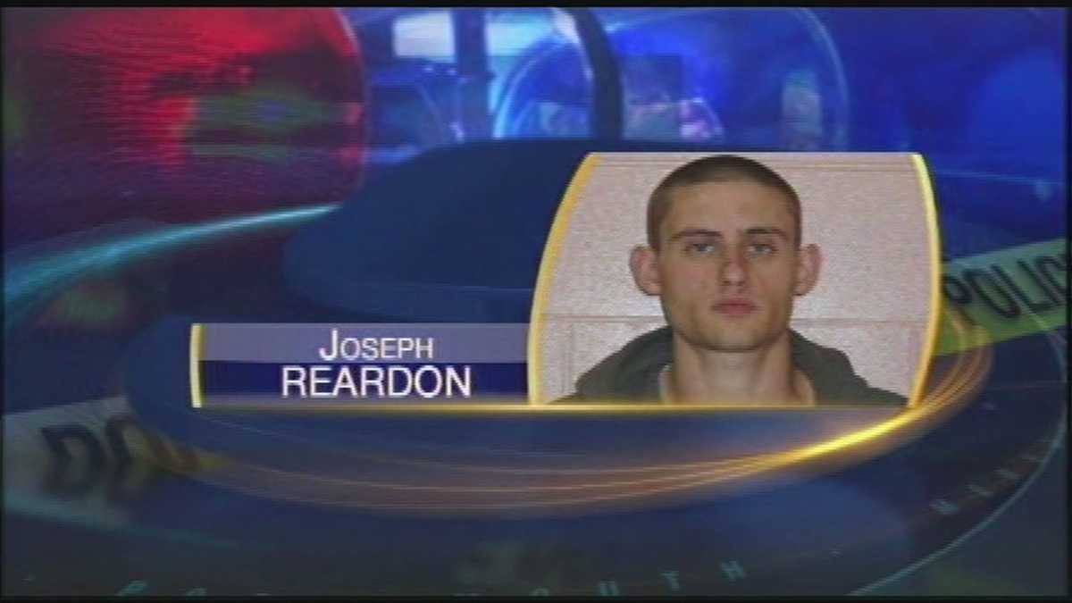 Police catch armed robber in tree in Seabrook, New Hampshire
