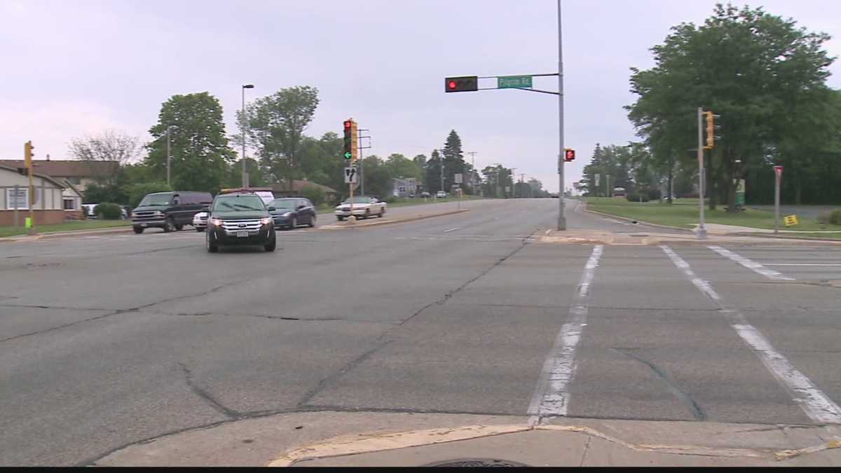 Police Facebook post to drivers on proper way to make turns