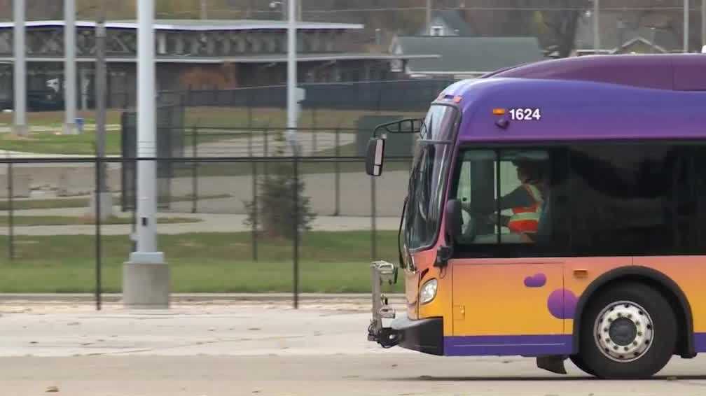 KCCI's Marcus McIntosh tried out for DART