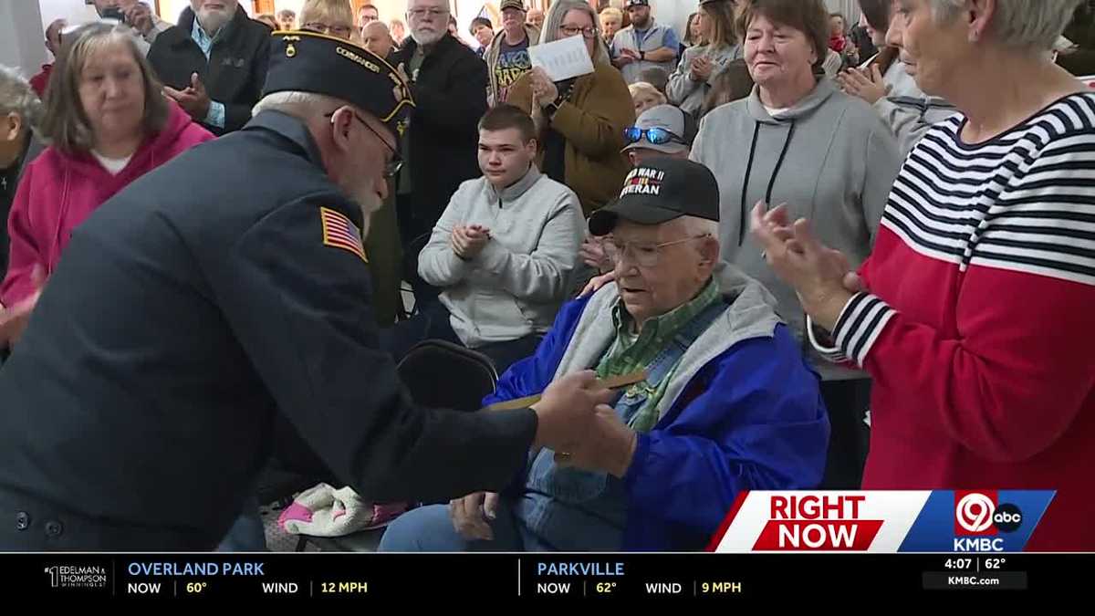 Oldest Ray County veteran honored by community on Veterans Day